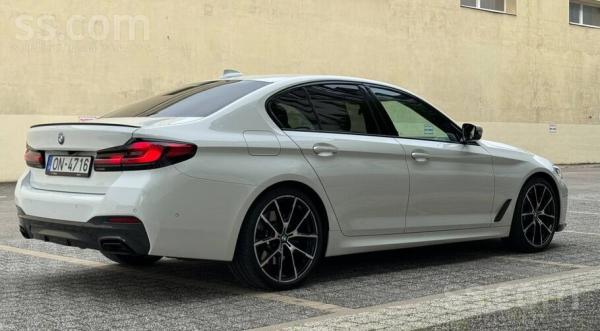 White BMW 520 2023 in Riga, with an engine capacity of 2.00 L and mileage of 165 thousand km for 33500 €, photo 2 on AUTOMOTO.COM.LV
