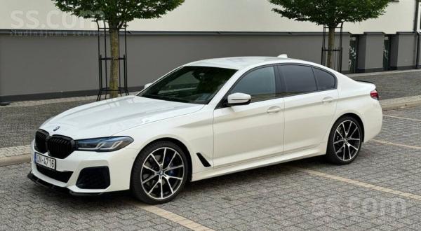 White BMW 520 2023 in Riga, with an engine capacity of 2.00 L and mileage of 165 thousand km for 33500 €, photo 4 on AUTOMOTO.COM.LV