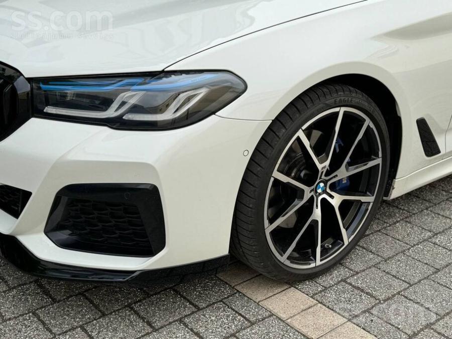 Balts BMW 520 2023 Rīga, ar dzinēja tilpumu 2.00 L un nobraukumu 165 tūkst. km par 33500 €, foto 6 vietnē AUTOMOTO.COM.LV