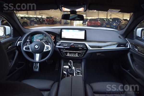 White BMW 520 2023 in Riga, with an engine capacity of 2.00 L and mileage of 168 thousand km for 33000 €, photo 10 on AUTOMOTO.COM.LV