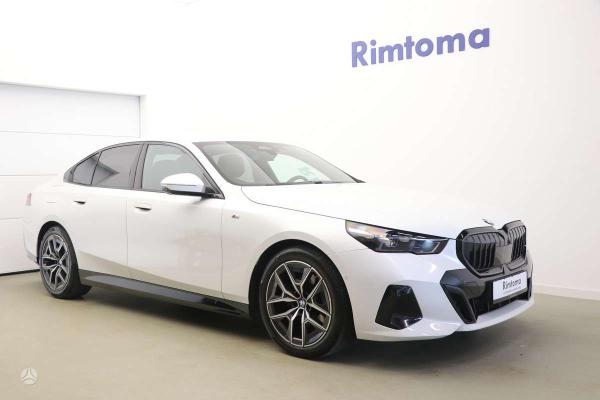 Balts BMW 520 2023 Viļņa, ar dzinēja tilpumu 2.00 L un nobraukumu 61 tūkst. km par 49990 €, foto 1 vietnē AUTOMOTO.COM.LV