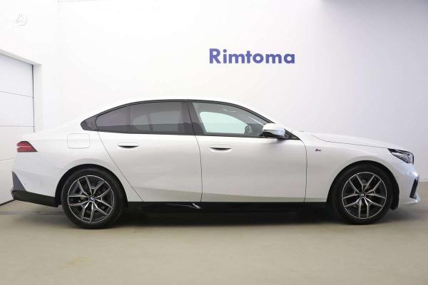 Balts BMW 520 2023 Viļņa, ar dzinēja tilpumu 2.00 L un nobraukumu 61 tūkst. km par 49990 €, foto 4 vietnē AUTOMOTO.COM.LV