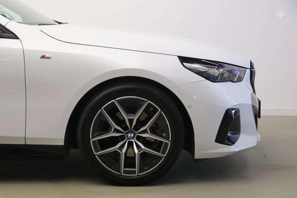 Balts BMW 520 2023 Viļņa, ar dzinēja tilpumu 2.00 L un nobraukumu 61 tūkst. km par 49990 €, foto 5 vietnē AUTOMOTO.COM.LV