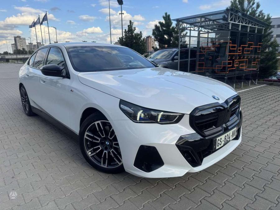 Белый БМВ 520 2023 в Каунас, объемом двигателя 2.00 л и пробегом 176 тыс. км за 46500 €, фото 4 на AUTOMOTO.COM.LV