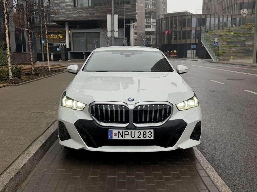 Balts BMW 520 2024 Viļņa, ar dzinēja tilpumu 2.00 L un nobraukumu 181 tūkst. km par 48000 €, foto 3 vietnē AUTOMOTO.COM.LV