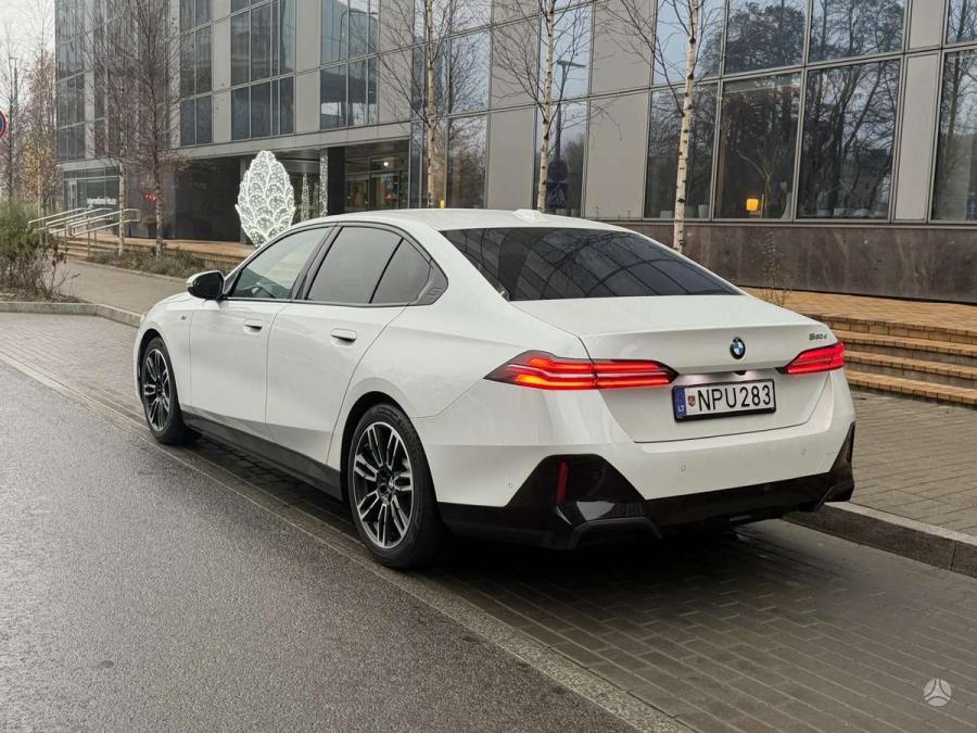 Balts BMW 520 2024 Viļņa, ar dzinēja tilpumu 2.00 L un nobraukumu 181 tūkst. km par 48000 €, foto 6 vietnē AUTOMOTO.COM.LV