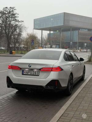 Balts BMW 520 2024 Viļņa, ar dzinēja tilpumu 2.00 L un nobraukumu 181 tūkst. km par 48000 €, foto 9 vietnē AUTOMOTO.COM.LV