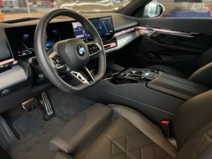 White BMW 520 2025 in Klaipeda, with an engine capacity of 2.00 L and mileage of 20 thousand km for 59771 €, photo 12 on AUTOMOTO.COM.LV