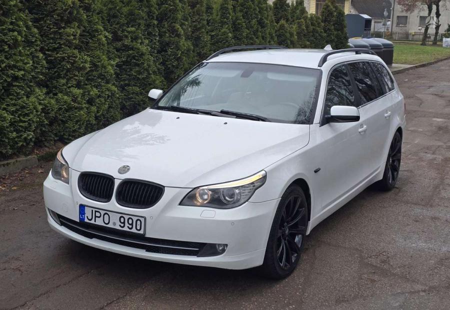 Balts BMW 520 2007 Radviliškis, ar dzinēja tilpumu 2.00 L un nobraukumu 298 tūkst. km par 3200 €, foto 1 vietnē AUTOMOTO.COM.LV