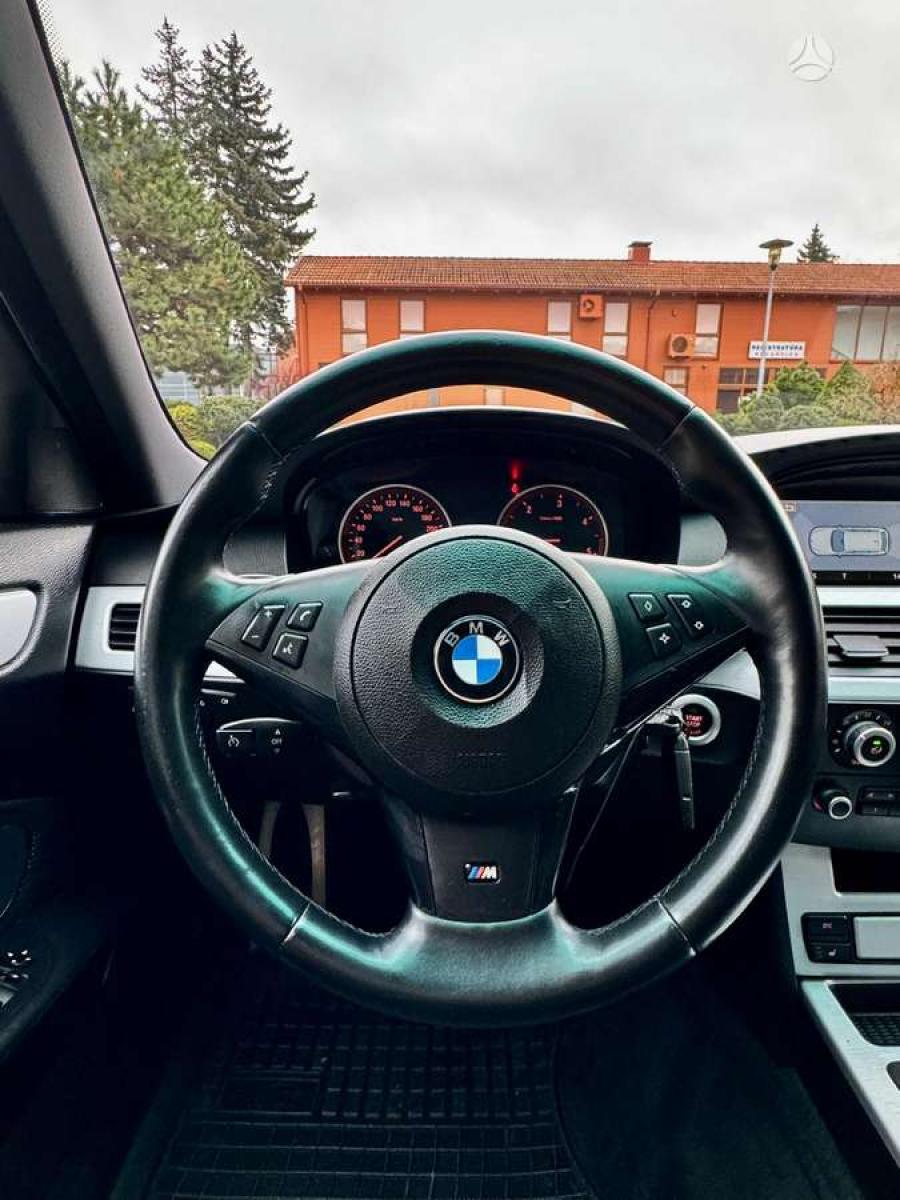 Balts BMW 520 2008 Marijampole, ar dzinēja tilpumu 2.00 L un nobraukumu 331 tūkst. km par 4750 €, foto 33 vietnē AUTOMOTO.COM.LV