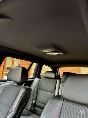 Balts BMW 520 2008 Marijampole, ar dzinēja tilpumu 2.00 L un nobraukumu 331 tūkst. km par 4750 €, foto 35 vietnē AUTOMOTO.COM.LV