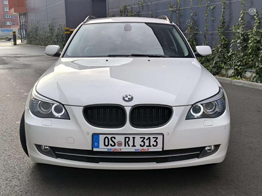 Balts BMW 520 2009 Klaipėda, ar dzinēja tilpumu 2.00 L un nobraukumu 246 tūkst. km par 5555 €, foto 13 vietnē AUTOMOTO.COM.LV