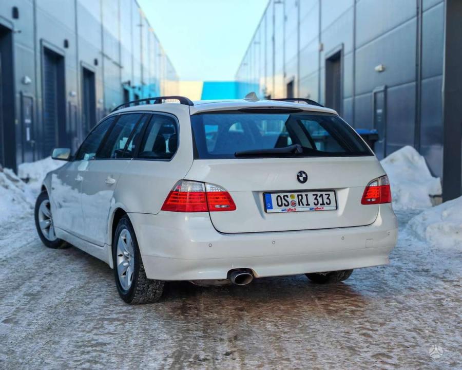 White BMW 520 2009 in Klaipeda, with an engine capacity of 2.00 L and mileage of 246 thousand km for 5550 €, photo 9 on AUTOMOTO.COM.LV