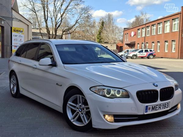 White BMW 520 2010 in Silute, with an engine capacity of 2.00 L and mileage of 321 thousand km for 7200 €, photo 10 on AUTOMOTO.COM.LV