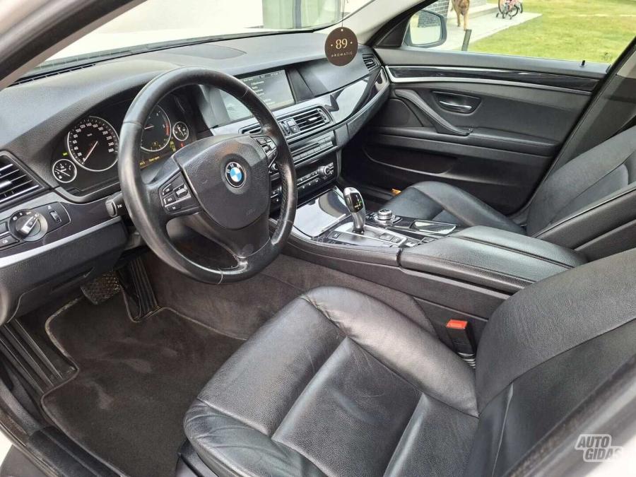 White BMW 520 2010 in Silute, with an engine capacity of 2.00 L and mileage of 321 thousand km for 7200 €, photo 25 on AUTOMOTO.COM.LV
