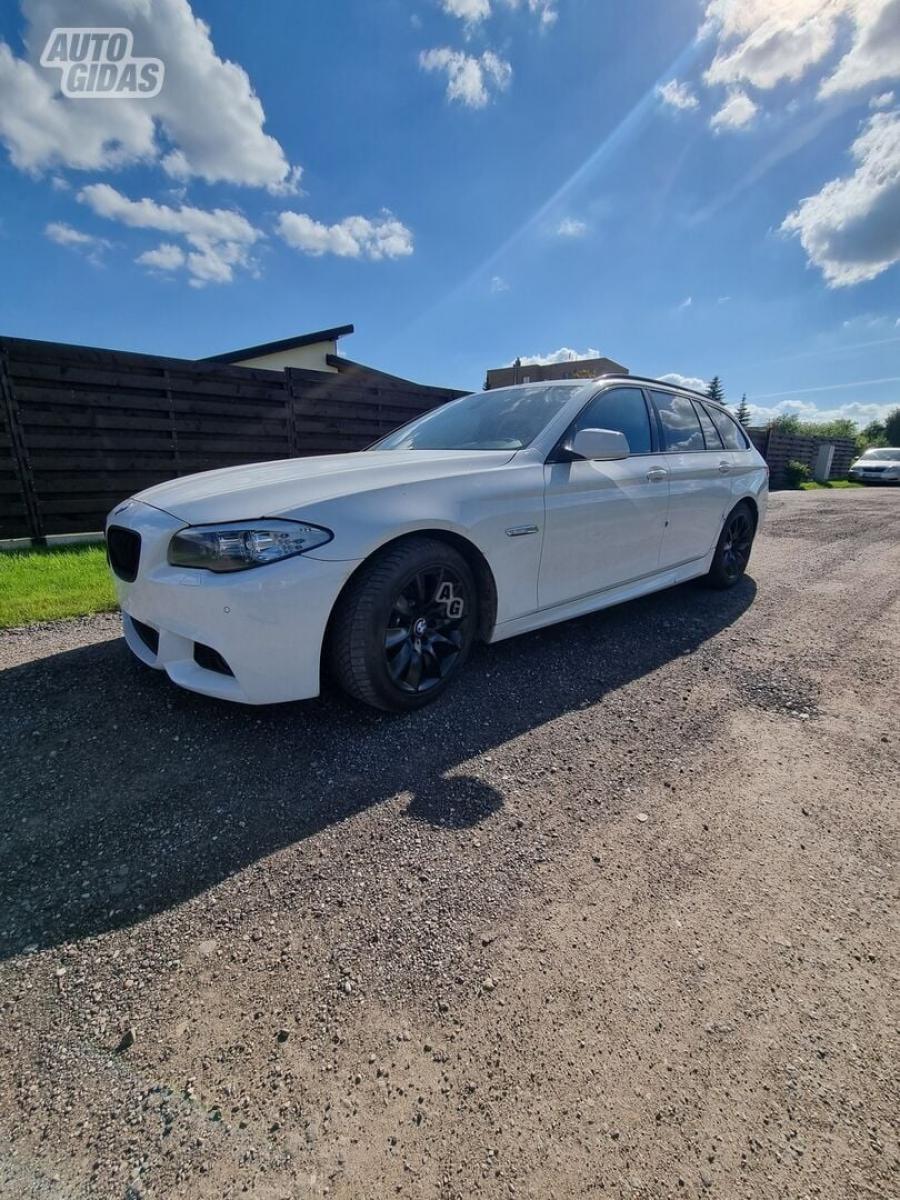 White BMW 520 2010 in Vievis, with an engine capacity of 2.00 L and mileage of 312 thousand km for 6200 €, photo 14 on AUTOMOTO.COM.LV