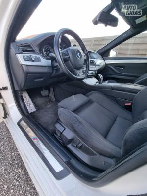 White BMW 520 2010 in Vievis, with an engine capacity of 2.00 L and mileage of 312 thousand km for 6200 €, photo 22 on AUTOMOTO.COM.LV