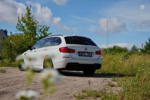 White BMW 520 2010 in Vilnius, with an engine capacity of 2.00 L and mileage of 340 thousand km for 7700 €, photo 5 on AUTOMOTO.COM.LV