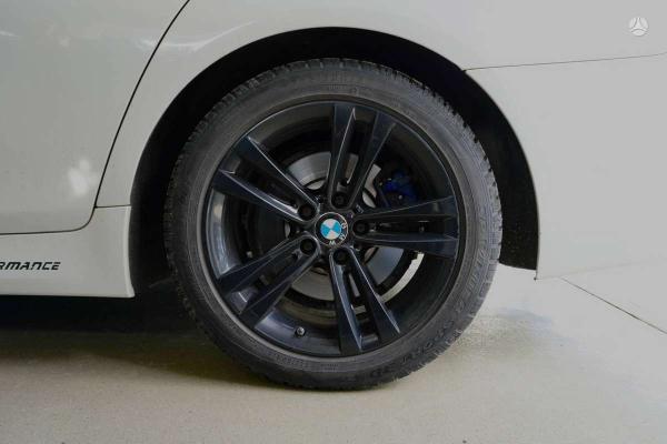 Balts BMW 520 2010 Viļņa, ar dzinēja tilpumu 2.00 L un nobraukumu 340 tūkst. km par 7700 €, foto 5 vietnē AUTOMOTO.COM.LV