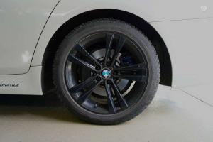 White BMW 520 2010 in Vilnius, with an engine capacity of 2.00 L and mileage of 340 thousand km for 7700 €, photo 6 on AUTOMOTO.COM.LV