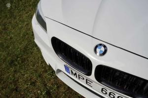 White BMW 520 2010 in Vilnius, with an engine capacity of 2.00 L and mileage of 340 thousand km for 7700 €, photo 14 on AUTOMOTO.COM.LV