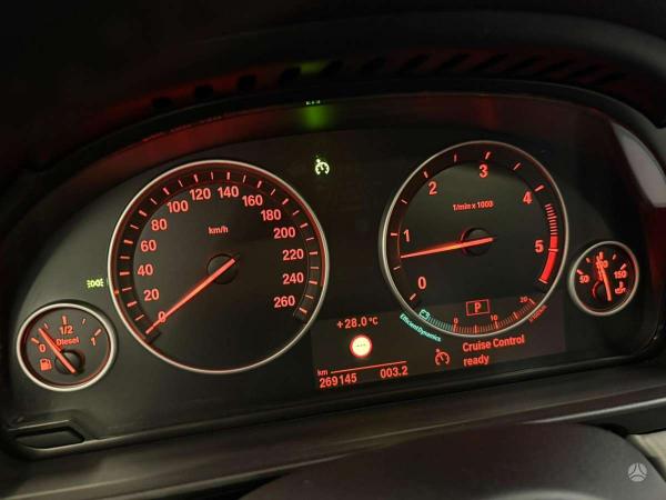 White BMW 520 2010 in Marijampole, with an engine capacity of 2.99 L and mileage of 269 thousand km for 9650 €, photo 3 on AUTOMOTO.COM.LV