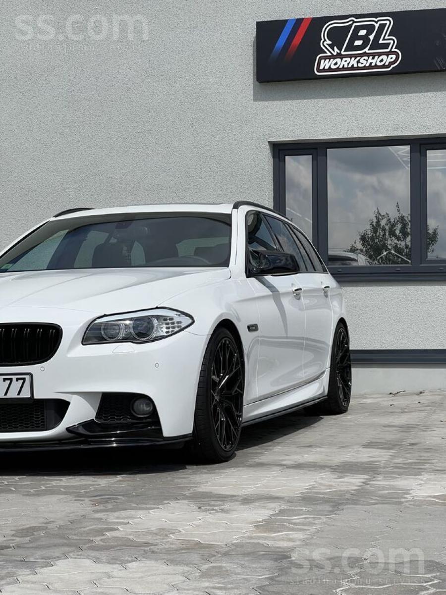 White BMW 520 2011 in Riga, with an engine capacity of 2.00 L and mileage of 285 thousand km for 13800 €, photo 12 on AUTOMOTO.COM.LV