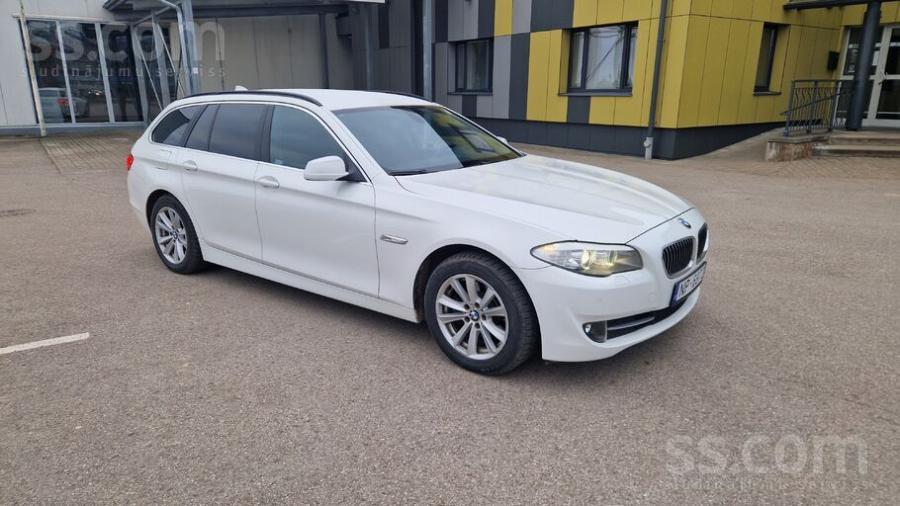 Balts BMW 520 2011 Bauska, ar dzinēja tilpumu 2.00 L un nobraukumu 0 tūkst. km par 6650 €, foto 4 vietnē AUTOMOTO.COM.LV