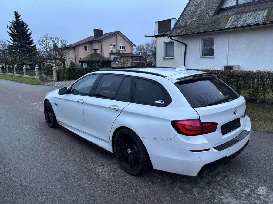 White BMW 520 2011 in Jurbarkas, with an engine capacity of 2.00 L and mileage of 233 thousand km for 10500 €, photo 3 on AUTOMOTO.COM.LV
