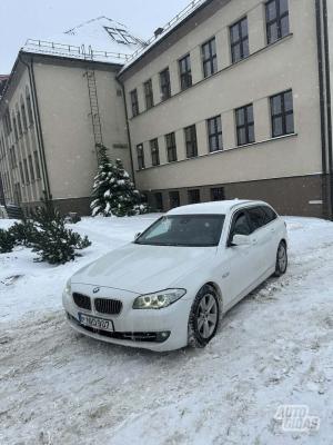 Balts BMW 520 2011 Šilutė, ar dzinēja tilpumu 2.00 L un nobraukumu 300 tūkst. km par 6900 €, foto  vietnē AUTOMOTO.COM.LV