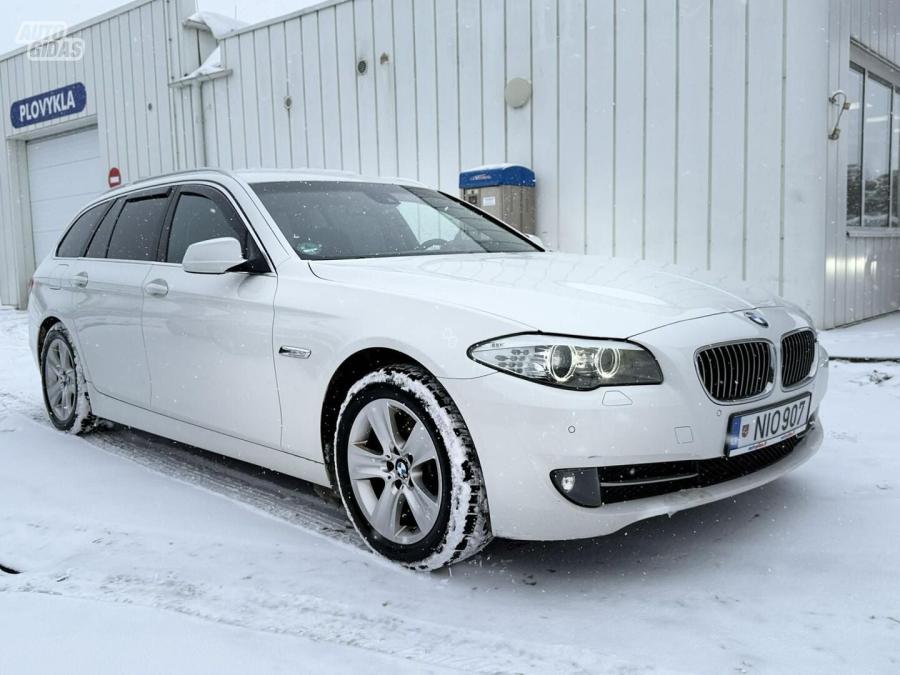 Balts BMW 520 2011 Šilutė, ar dzinēja tilpumu 2.00 L un nobraukumu 300 tūkst. km par 5999 €, foto 1 vietnē AUTOMOTO.COM.LV