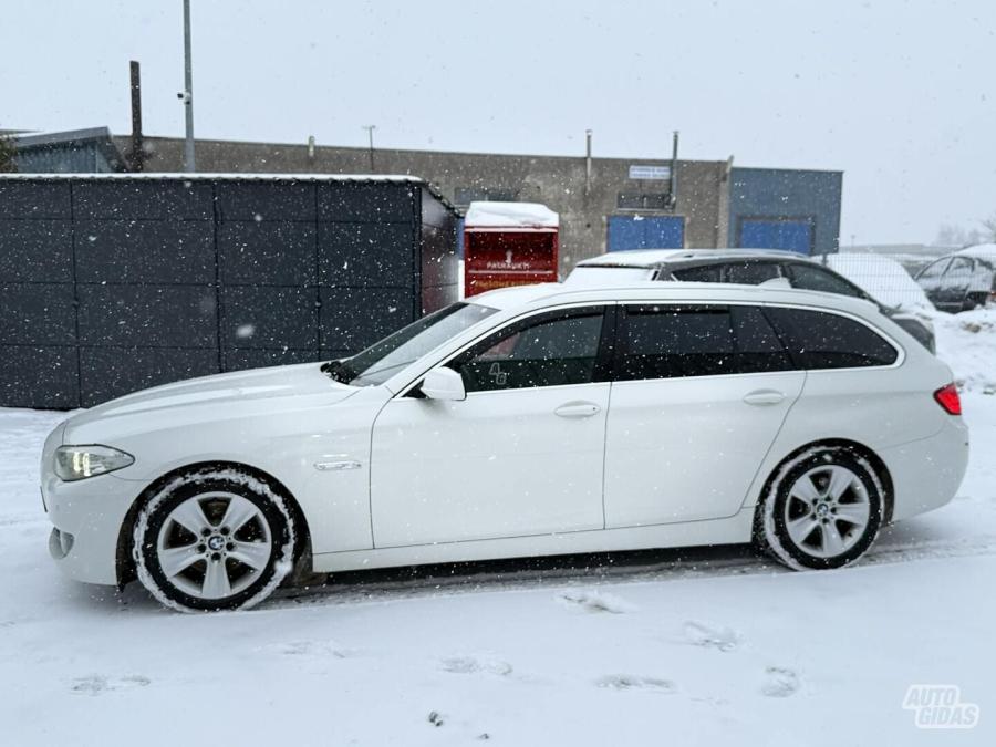Balts BMW 520 2011 Šilutė, ar dzinēja tilpumu 2.00 L un nobraukumu 300 tūkst. km par 5999 €, foto 6 vietnē AUTOMOTO.COM.LV