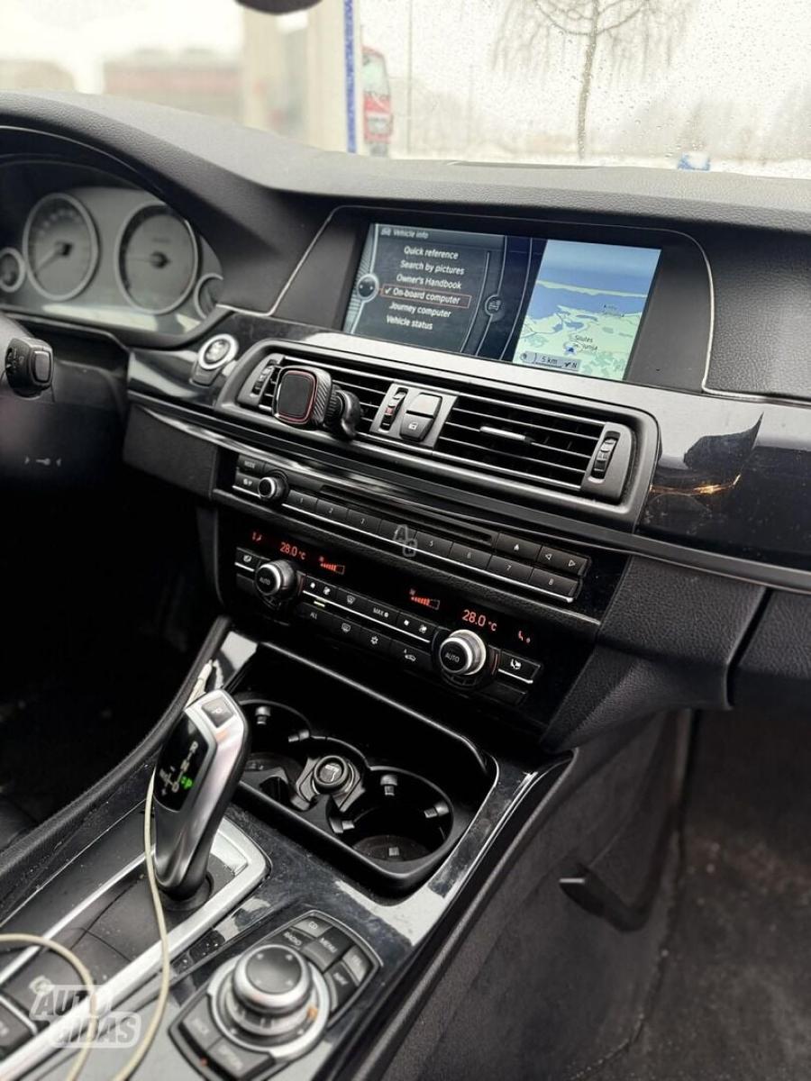Balts BMW 520 2011 Šilutė, ar dzinēja tilpumu 2.00 L un nobraukumu 300 tūkst. km par 5999 €, foto 12 vietnē AUTOMOTO.COM.LV