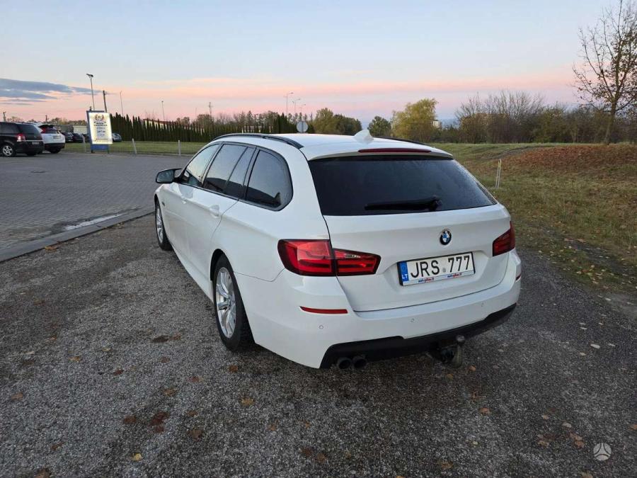 White BMW 520 2011 in Kaunas, with an engine capacity of 2.00 L and mileage of 330 thousand km for 8399 €, photo 4 on AUTOMOTO.COM.LV