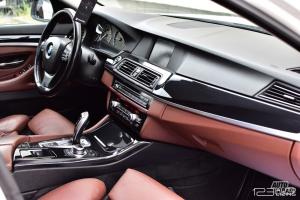 White BMW 520 2011 in Kretinga, with an engine capacity of 2.00 L and mileage of 342 thousand km for 6999 €, photo 30 on AUTOMOTO.COM.LV