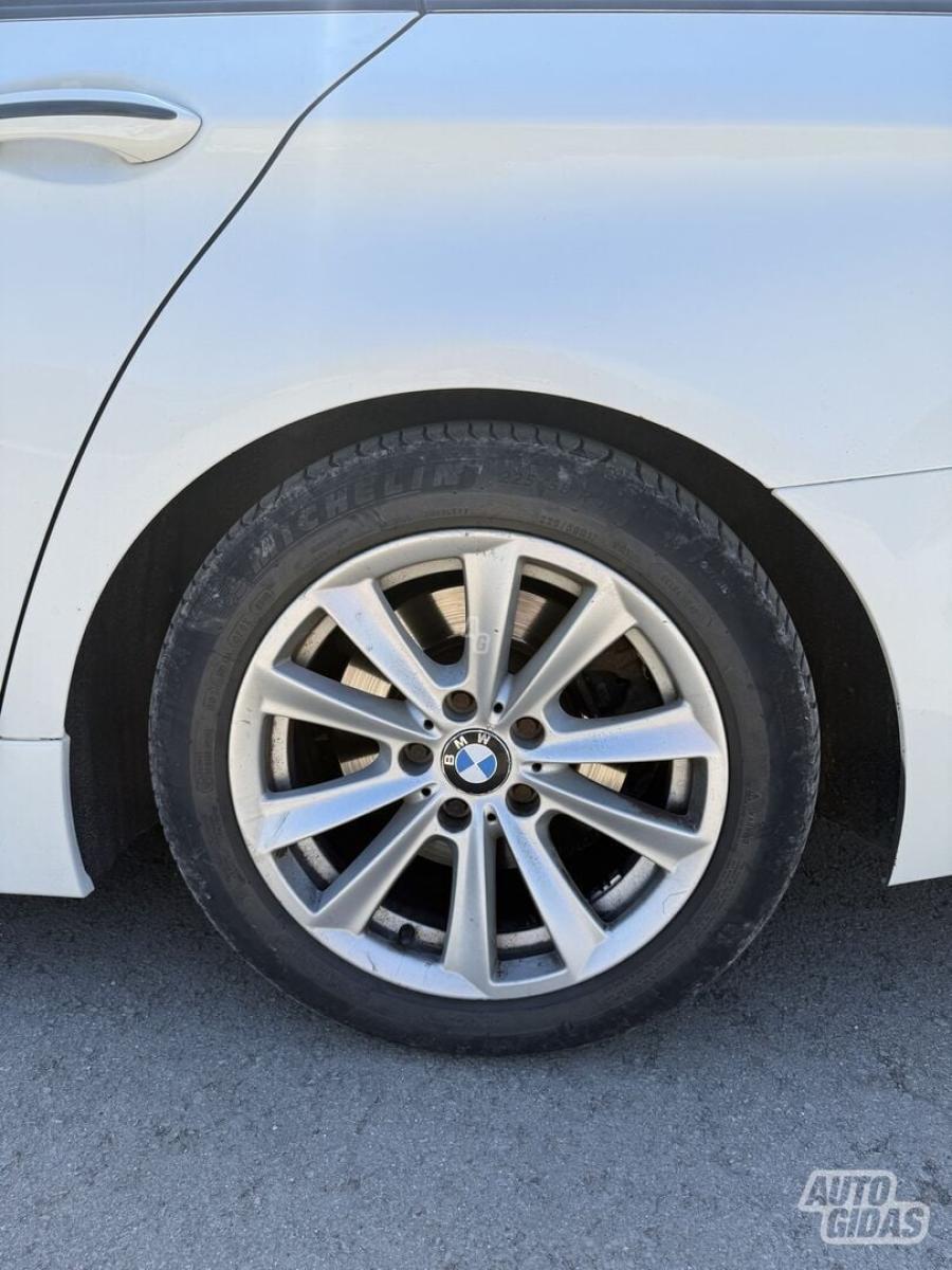 Balts BMW 520 2011 Kauņa, ar dzinēja tilpumu 2.00 L un nobraukumu 372 tūkst. km par 7200 €, foto 8 vietnē AUTOMOTO.COM.LV