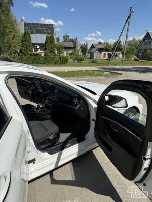Balts BMW 520 2011 Kauņa, ar dzinēja tilpumu 2.00 L un nobraukumu 372 tūkst. km par 7200 €, foto 14 vietnē AUTOMOTO.COM.LV