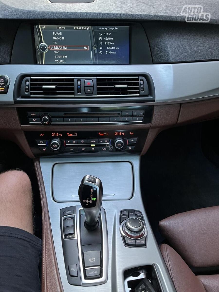 Balts BMW 520 2011 Viļņa, ar dzinēja tilpumu 2.00 L un nobraukumu 405 tūkst. km par 8200 €, foto 14 vietnē AUTOMOTO.COM.LV