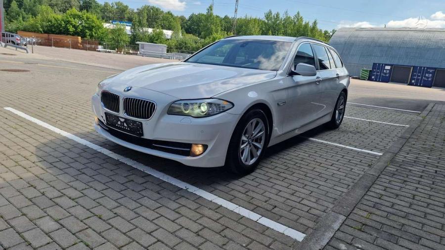 Balts BMW 520 2011 Kauņa, ar dzinēja tilpumu 2.00 L un nobraukumu 341 tūkst. km par 7350 €, foto 1 vietnē AUTOMOTO.COM.LV