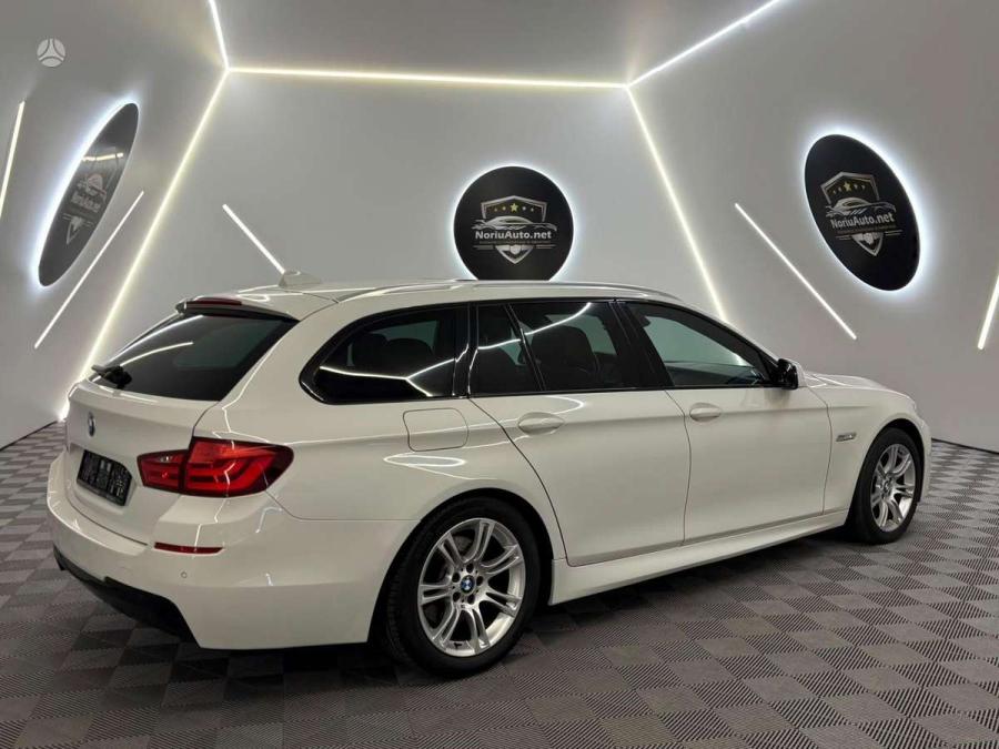 White BMW 520 2011 in Marijampole, with an engine capacity of 2.00 L and mileage of 327 thousand km for 8950 €, photo 8 on AUTOMOTO.COM.LV
