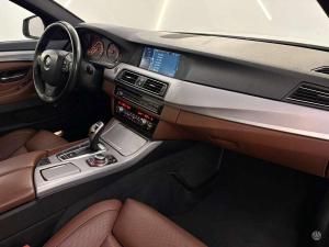 White BMW 520 2011 in Marijampole, with an engine capacity of 2.00 L and mileage of 327 thousand km for 8950 €, photo 17 on AUTOMOTO.COM.LV