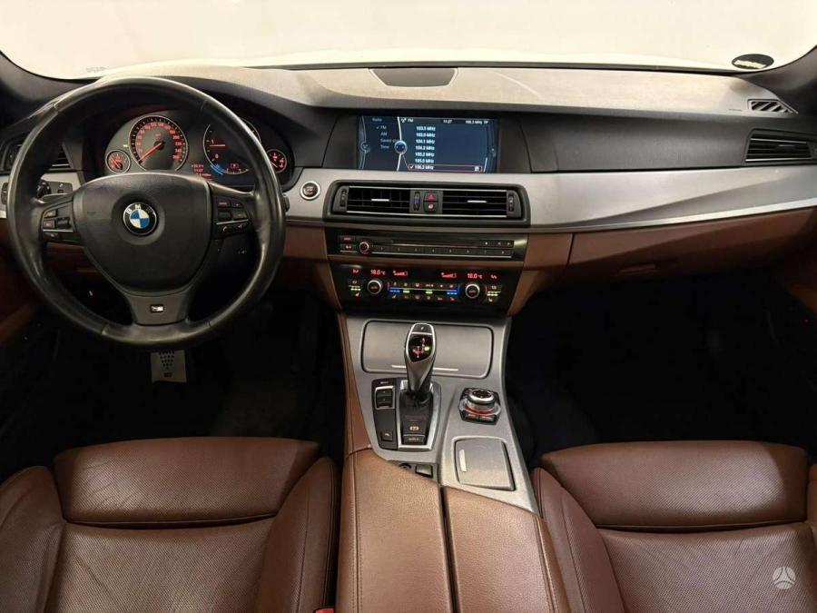 White BMW 520 2011 in Marijampole, with an engine capacity of 2.00 L and mileage of 327 thousand km for 8950 €, photo 22 on AUTOMOTO.COM.LV