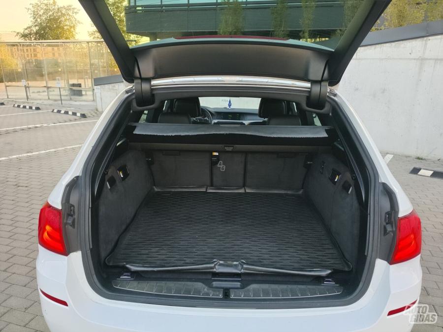 White BMW 520 2011 in Kaunas, with an engine capacity of 2.00 L and mileage of 326 thousand km for 9299 €, photo 16 on AUTOMOTO.COM.LV