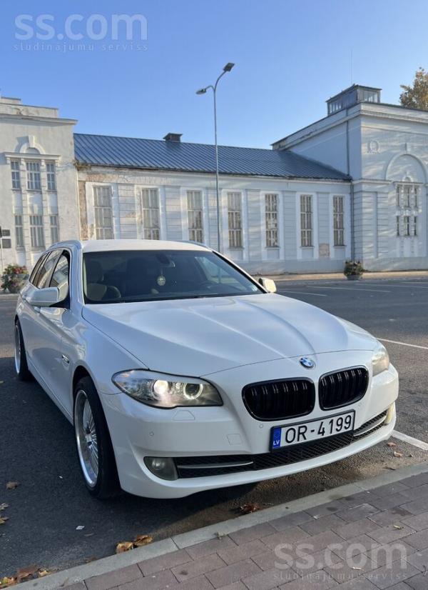 Balts BMW 520 2011 Rēzekne, ar dzinēja tilpumu 2.00 L un nobraukumu 359 tūkst. km par 6800 €, foto 7 vietnē AUTOMOTO.COM.LV