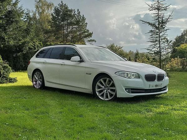 Balts BMW 520 2011 Viļņa, ar dzinēja tilpumu 2.00 L un nobraukumu 326 tūkst. km par 4990 €, foto 3 vietnē AUTOMOTO.COM.LV