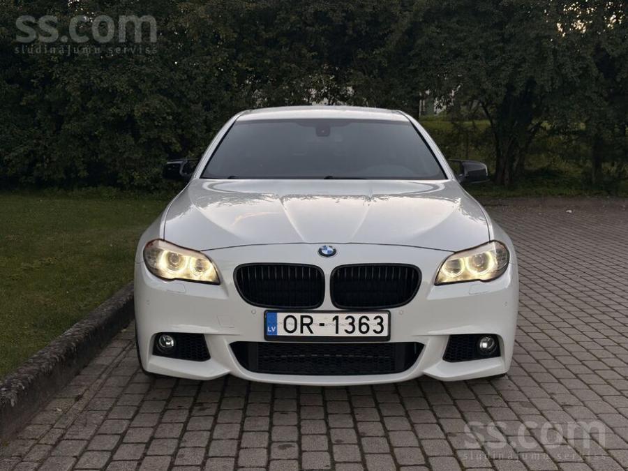 White BMW 520 2011 in Dobele, with an engine capacity of 2.00 L and mileage of 265 thousand km for 9385 €, photo 8 on AUTOMOTO.COM.LV
