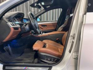 Balts BMW 520 2012 Marijampole, ar dzinēja tilpumu 2.00 L un nobraukumu 274 tūkst. km par 10750 €, foto 21 vietnē AUTOMOTO.COM.LV