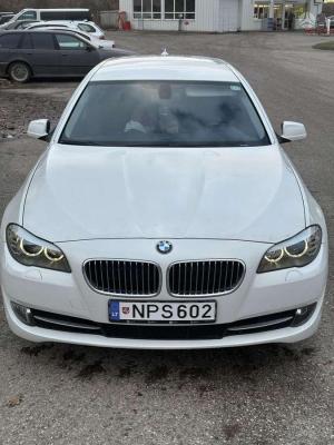 Balts BMW 520 2012 Viļņa, ar dzinēja tilpumu 2.00 L un nobraukumu 250 tūkst. km par 5600 €, foto  vietnē AUTOMOTO.COM.LV