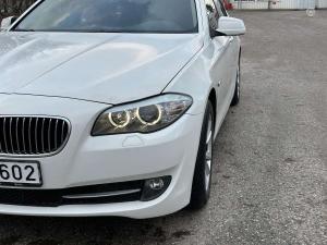 White BMW 520 2012 in Vilnius, with an engine capacity of 2.00 L and mileage of 250 thousand km for 5600 €, photo 3 on AUTOMOTO.COM.LV