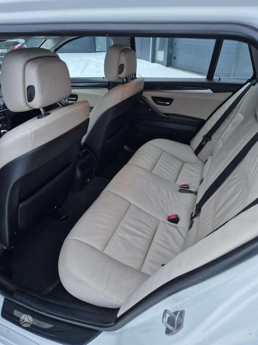 White BMW 520 2012 in Utena, with an engine capacity of 2.00 L and mileage of 333 thousand km for 5999 €, photo 17 on AUTOMOTO.COM.LV
